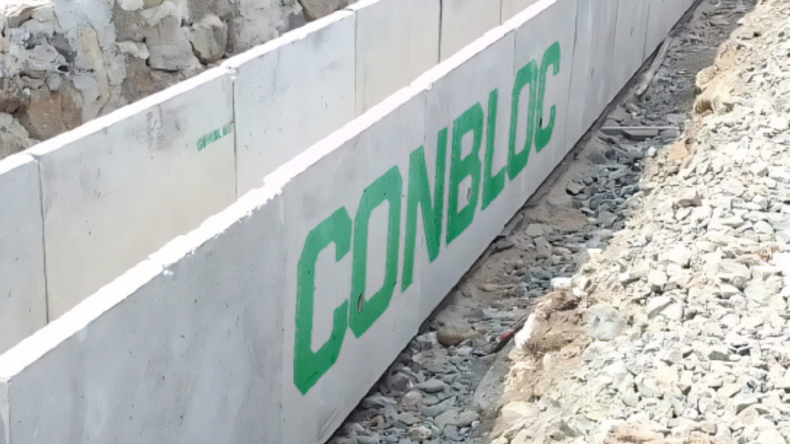 Conbloc Supplier Paving Block & Kanstin Terpercaya di Indonesia